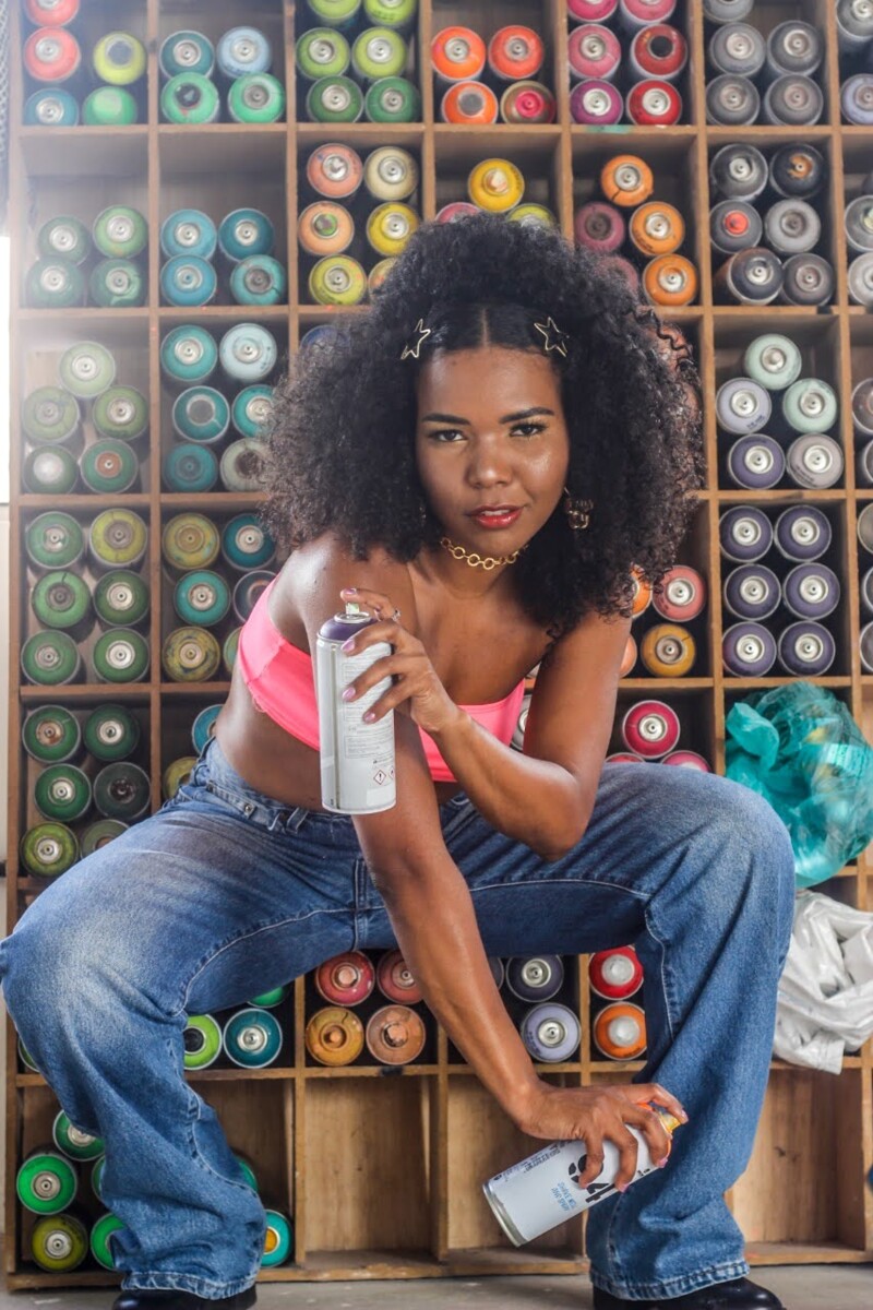 Cantora de São Gonçalo, Chelle, se apresenta no Prêmio Jovem da Água ...