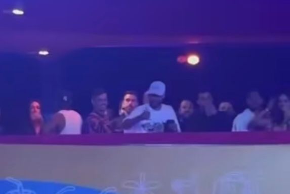 Vídeo: Neymar se envolve em confusão no 'Tardezinha' em Niterói ... Vídeo: Neymar se envolve em confusão no 'Tardezinha' em Niterói ...