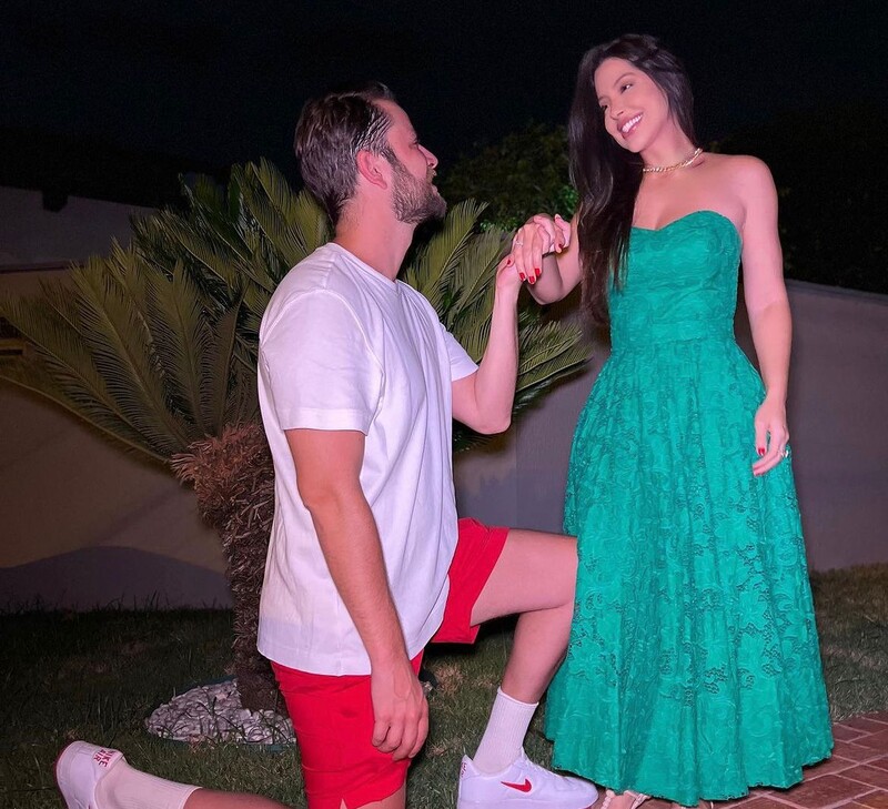 Azar no jogo e sorte no amor: Gustavo Marsengo, ex-BBB, pede Laís ... Azar no jogo e sorte no amor: Gustavo Marsengo, ex-BBB, pede Laís ...