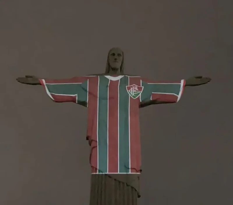 Cristo Redentor veste camisa do Fluminense após vitória | O São Gonçalo Cristo Redentor veste camisa do Fluminense após vitória | O São Gonçalo
