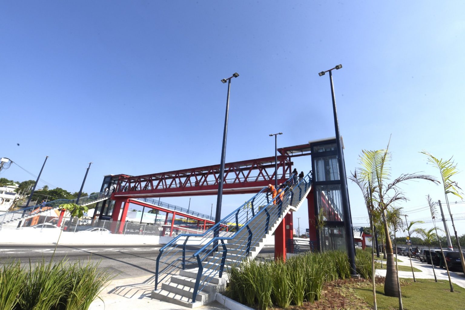 Maricá inaugura primeira passarela com elevador | Portal O São Gonçalo