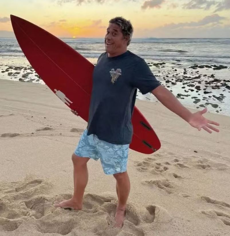 Tamayo Perry, ator de 'Piratas do Caribe' é morto por tubarão em praia ...