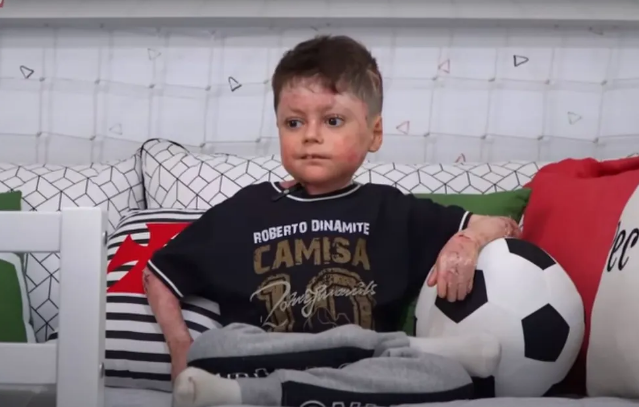 Menino Gui, 'mascote' do Vasco, é indicado a prêmio de torcedor do ano ...