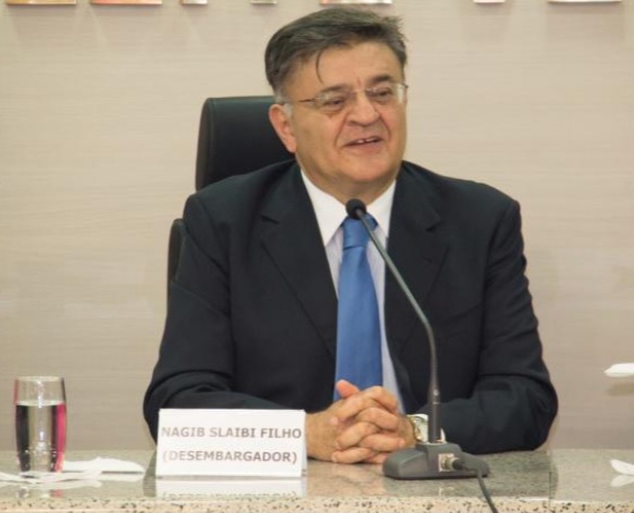 Nagib Slaibi Filho é o novo presidente da Academia Niteroiense de ...