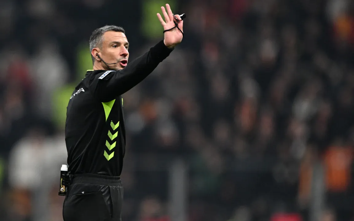 Equipe de arbitragem do jogo de estreia do Brasil na Copa do Mundo é ...