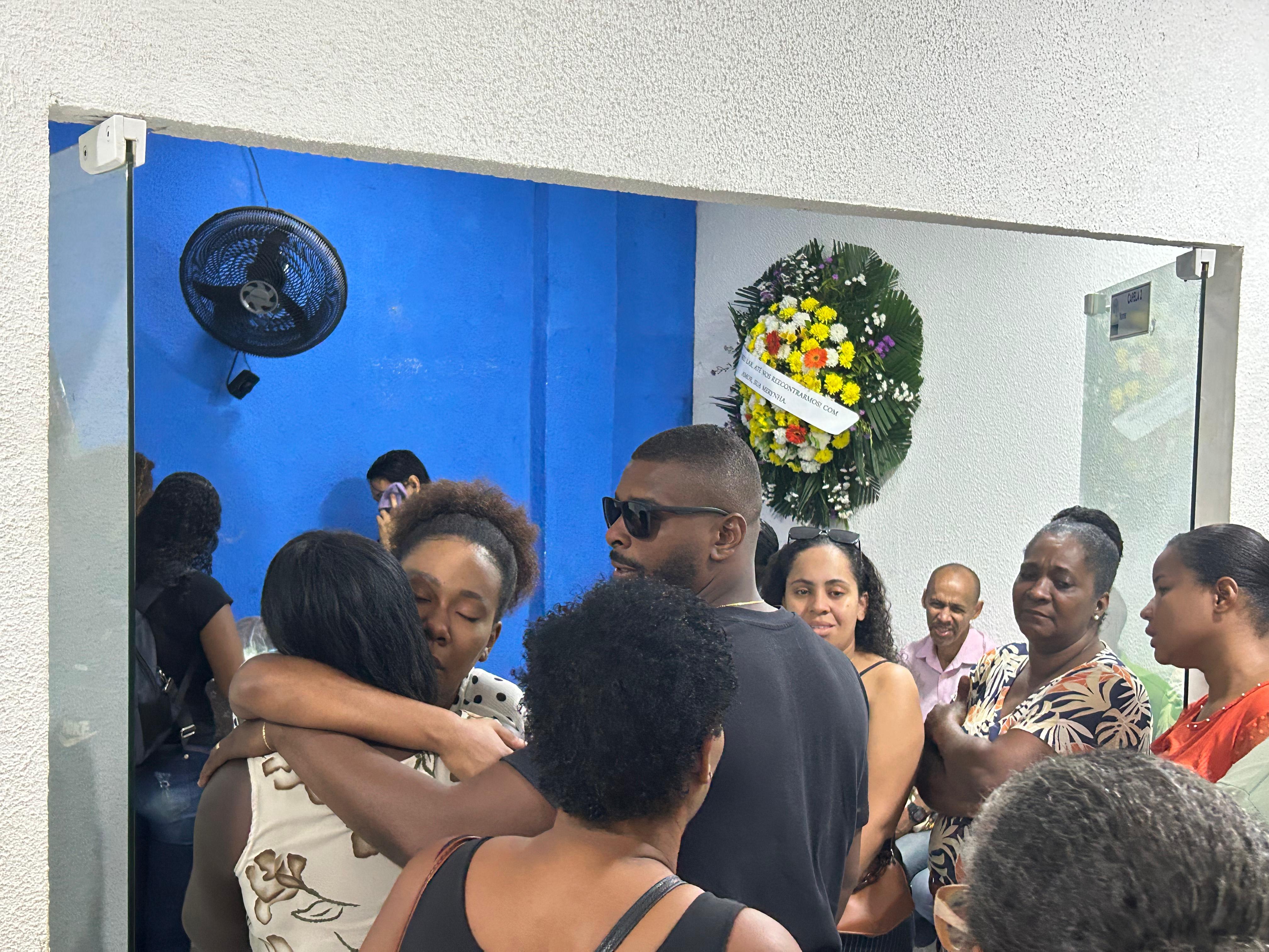 "Meu choro é pelo que não vamos viver": dor marca despedida de operador ...