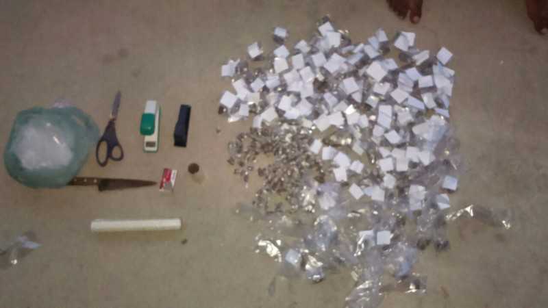 Cinco presos pela PM por tráfico de drogas em Palha Seca e Guaxindiba ...